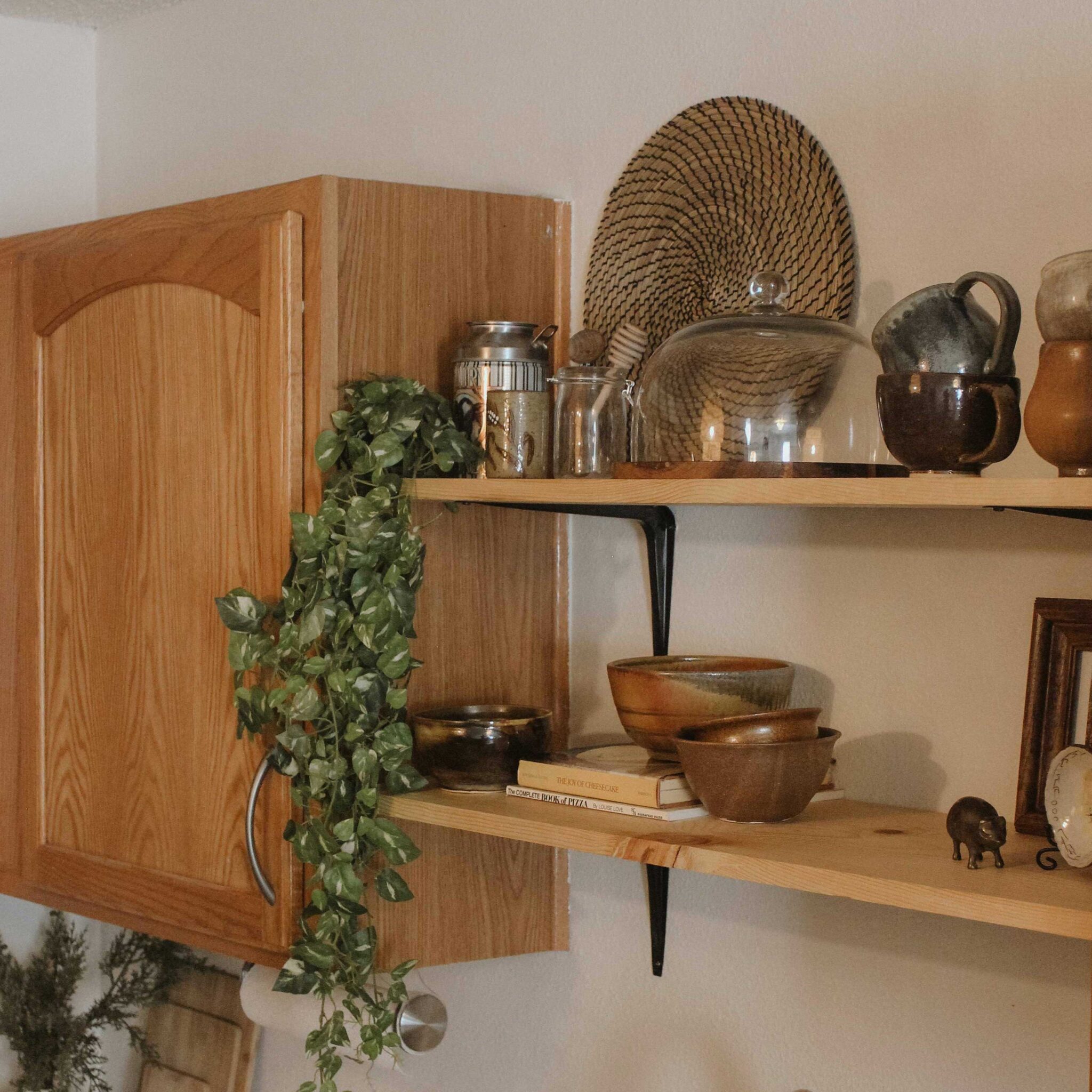 Builder Grade Kitchen Makeover | meganalms.com